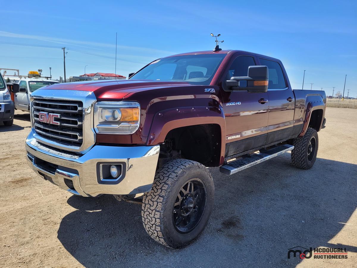 2016 GMC 3500 SLE Truck